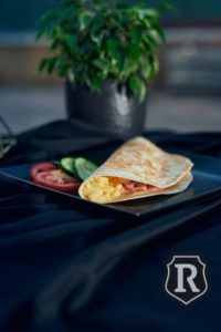 Restoran Rustik Bar - Prijatan ambijent u centru Kaća